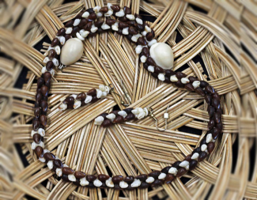 Niihau Shell Necklace Workshop at Lyman Museum | Destination Hilo