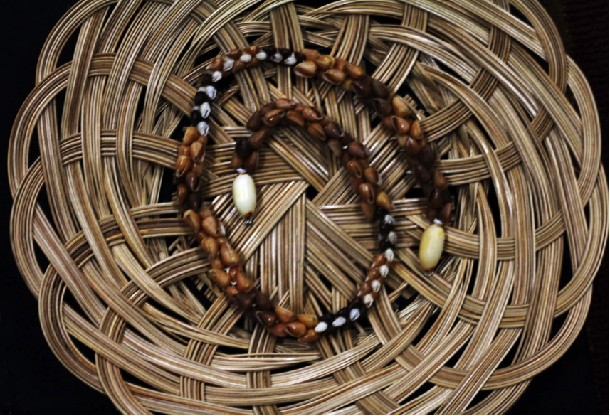 Niʻihau Shell Lei Workshop at Lyman Museum | Destination Hilo